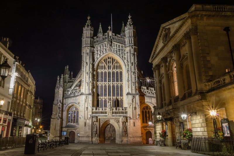 ENGLAND, BATH - 20 SEPTEMBER 2015: Bath Abbey by Night a Editorial ...
