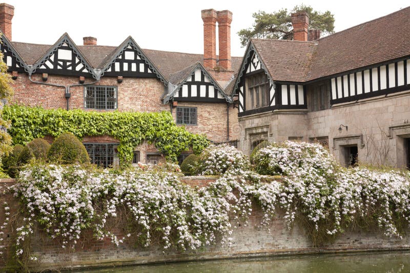 English Moated Manor House stock image. Image of history - 33345095