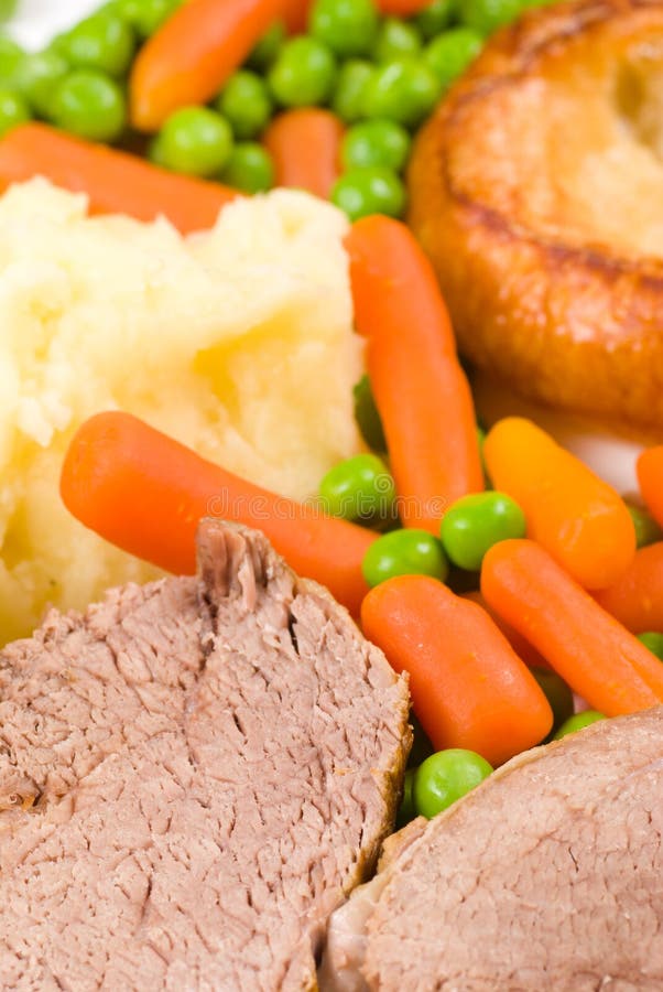 English Sunday lunch stock image. Image of meal, pudding - 23844415