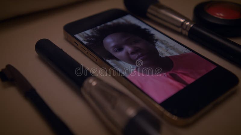 Enhance Makeup Skills Using Brushes and Tools on Your Phone with a ...