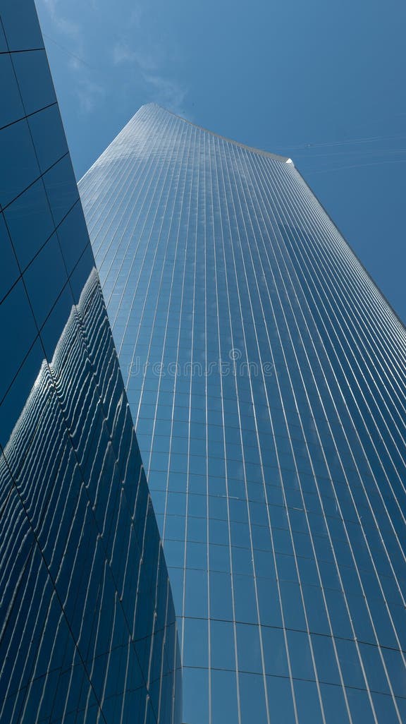 A Unique Low Angle Perspective Photo of the Kingdom Tower in Riyadh ...
