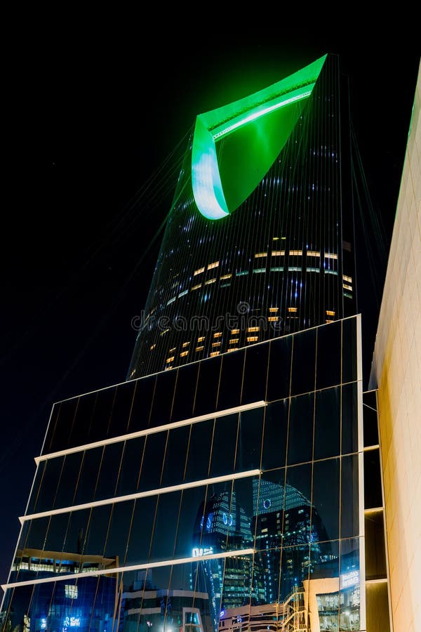 A Night Photo of the Kingdom Tower in Downtown Riyadh, Saudi Arabia ...
