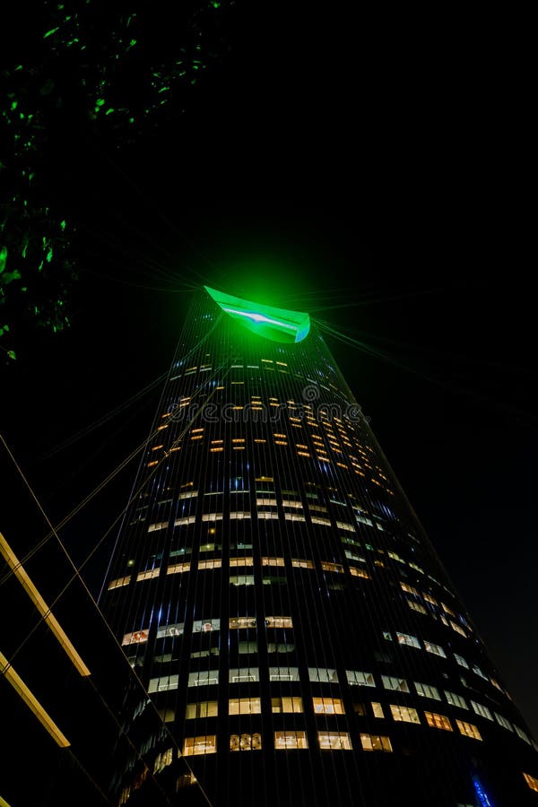 Riyadh, Saudi Arabia S Kingdom Tower Brightly Illuminated at Night ...