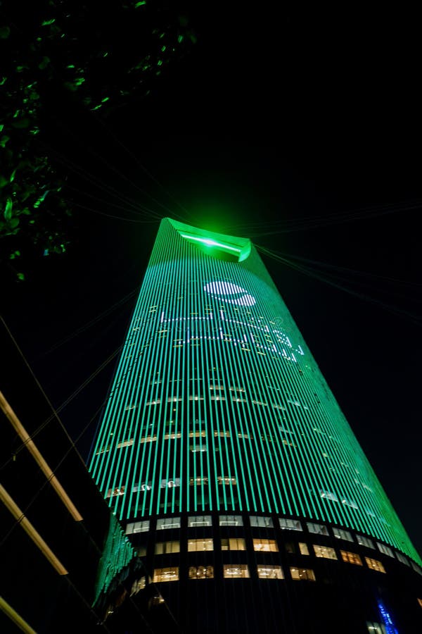 Riyadh, Saudi Arabia S Kingdom Tower Brightly Illuminated at Night ...