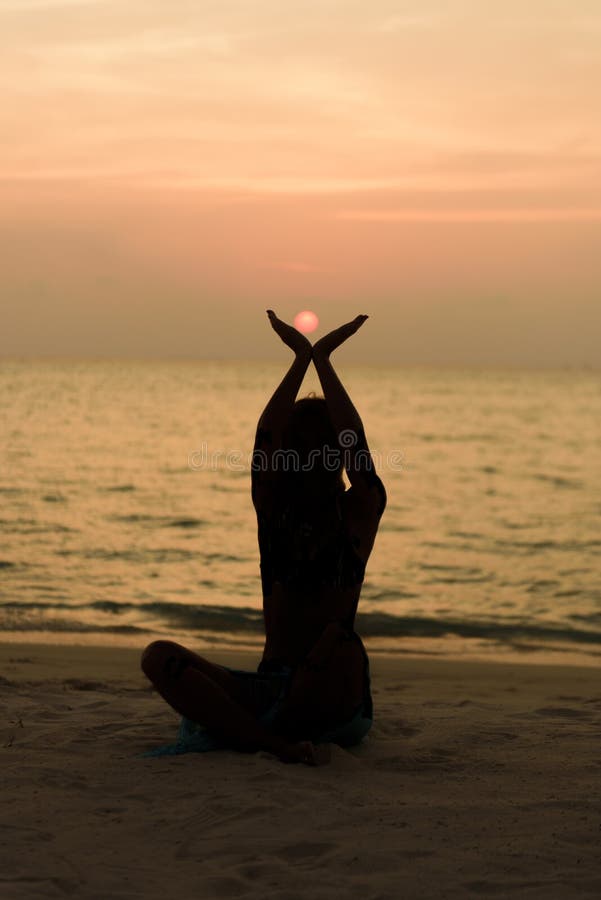 Enjoy the sunset stock image. Image of horizon, beach - 78248449