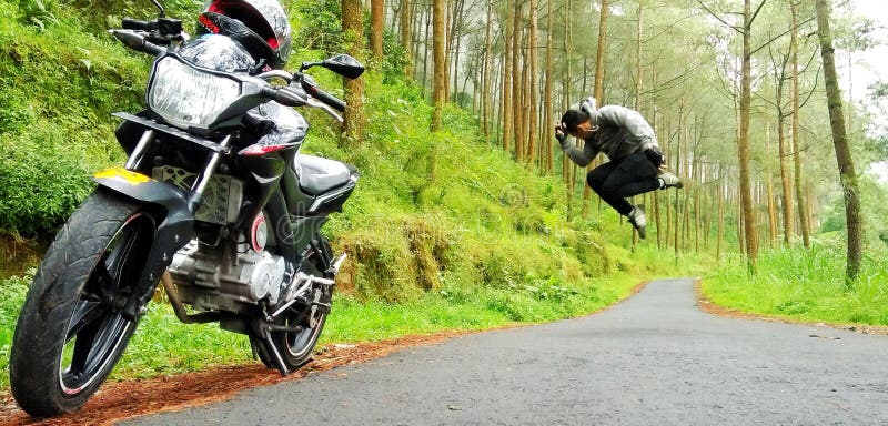 Enjoy your ride editorial stock image. Image of ride - 104968499