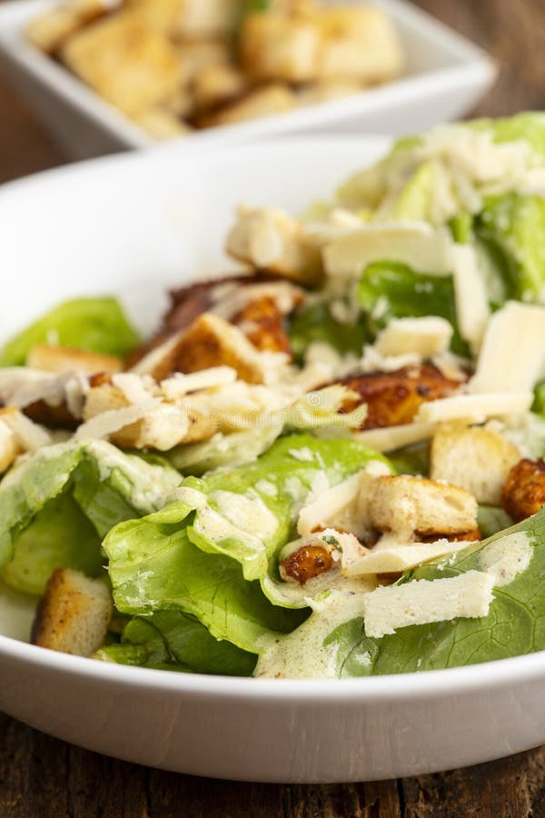 Ensalada de cesar foto de archivo. Imagen de sano, romano - 255391384