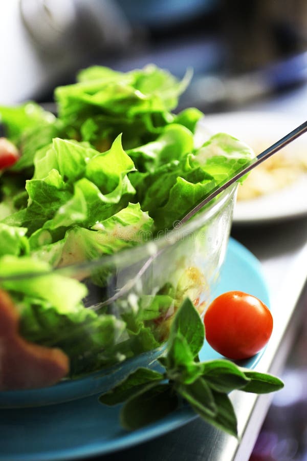 Ensalada verde imagen de archivo. Imagen de alimento - 30894911