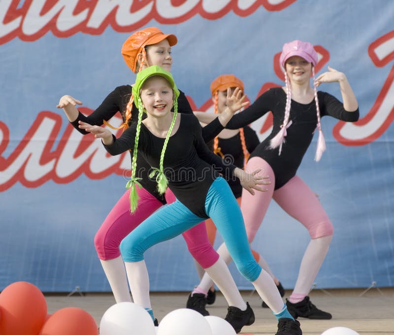 Ensemble of Culture Dance Rainbow Kids Editorial Stock Image - Image of ...