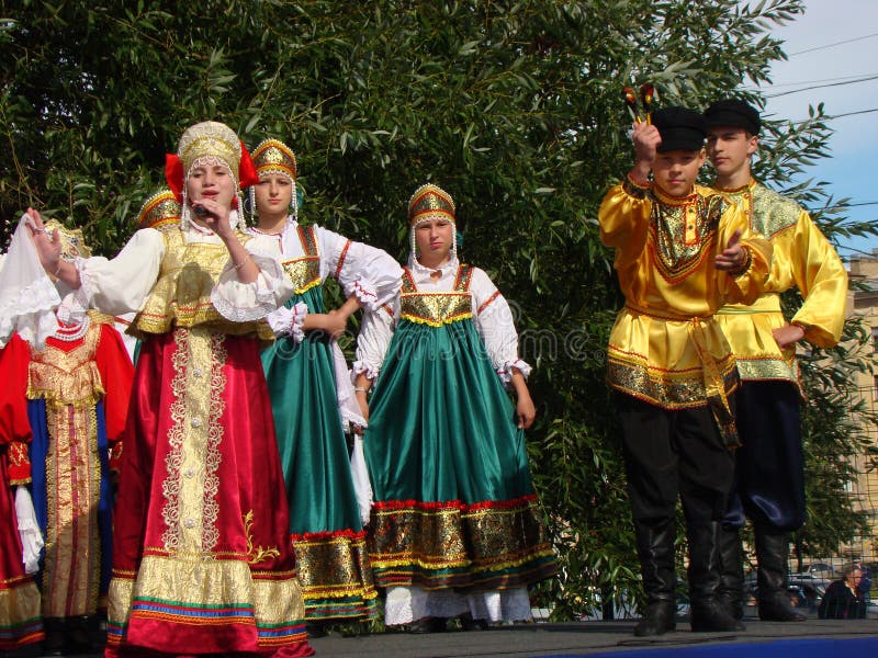 Ensemble De Folklore De Chanson Nationale Russe Image éditorial - Image ...