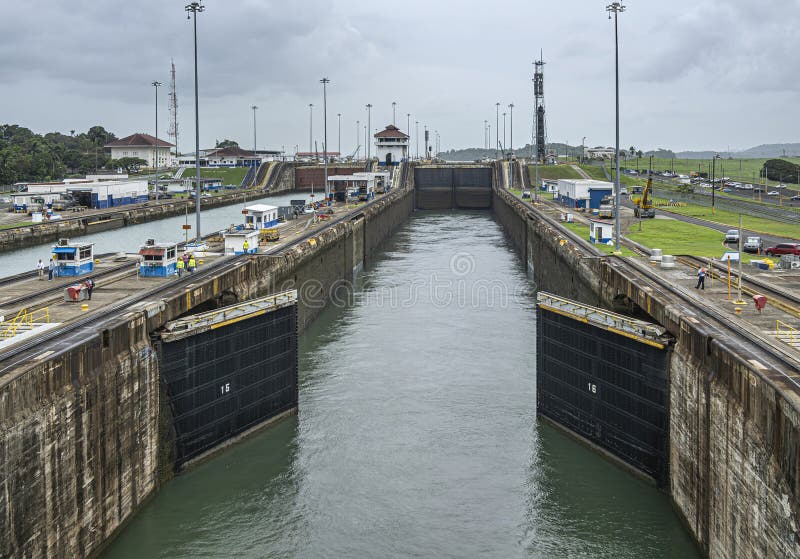 Entered Third Chamber Going Atlantic in Gatun Locks, Panama Canal ...