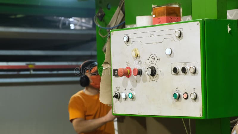 Enterprise for the Production of Cardboard Containers . Machine Control ...