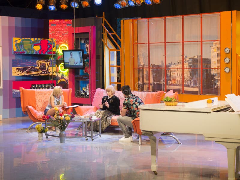 Entertainment TV Show editorial stock photo. Image of clothes - 52610108