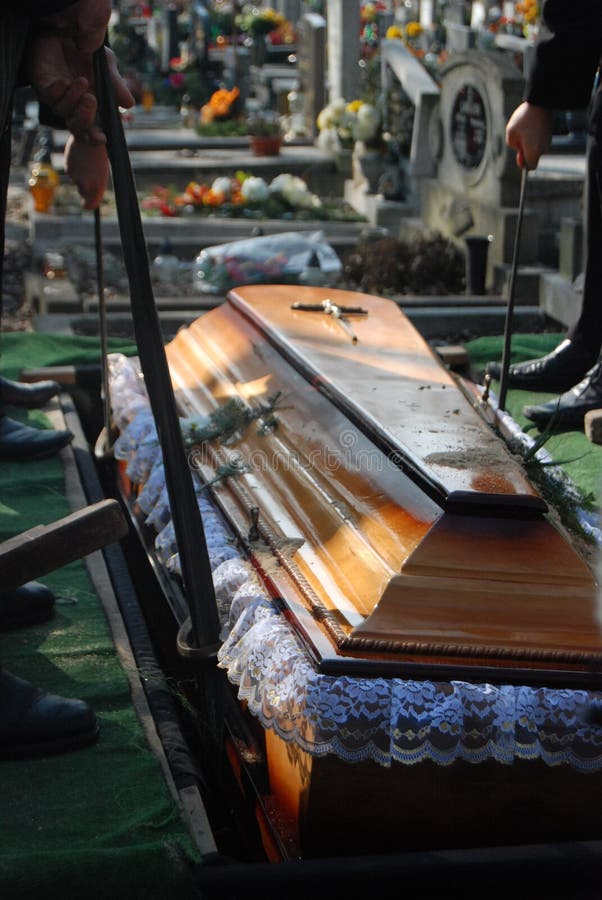 Entierro foto de archivo. Imagen de procedimientos, ceremonia - 32757060