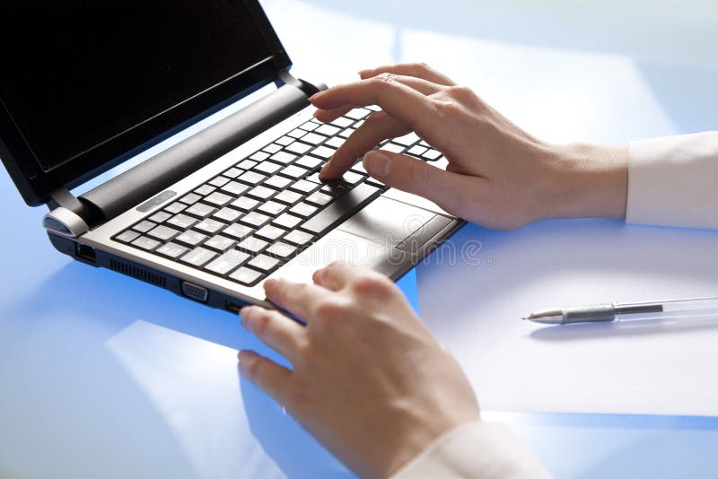 Entrada De Información De Datos Imagen de archivo - Imagen de entrar ...