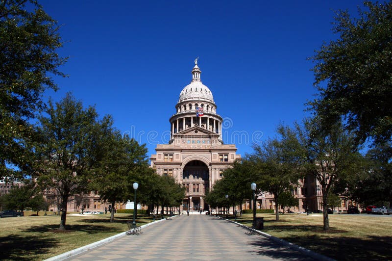 Edifício Do Capitólio Do Estado Na Noite Em Austin Da Baixa, Texas Foto ...
