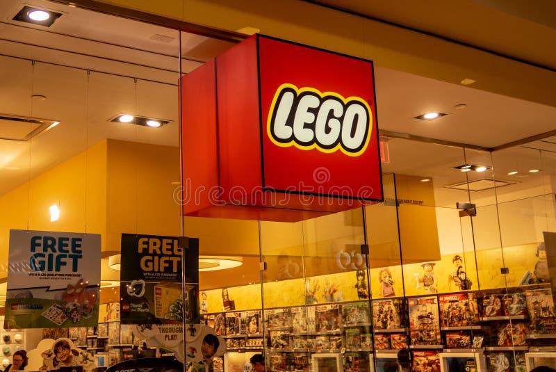 Entrada a un lego store foto editorial. Imagen de juguetes - 211200711