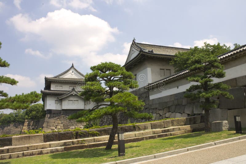 Entrance Buildings To Osaka Castle Stock Image - Image of beauty, gold ...