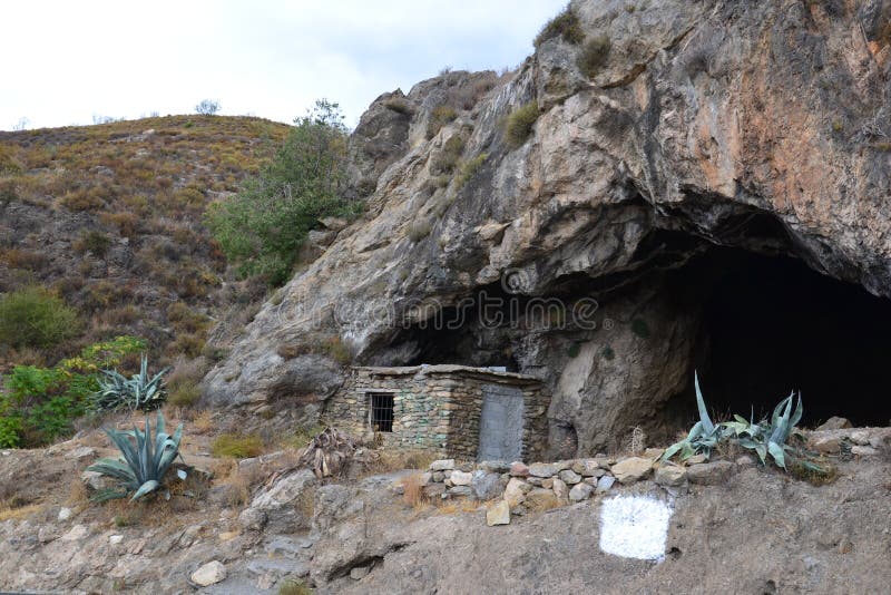 Entrance of the cave stock image. Image of nature, protecting - 27514919