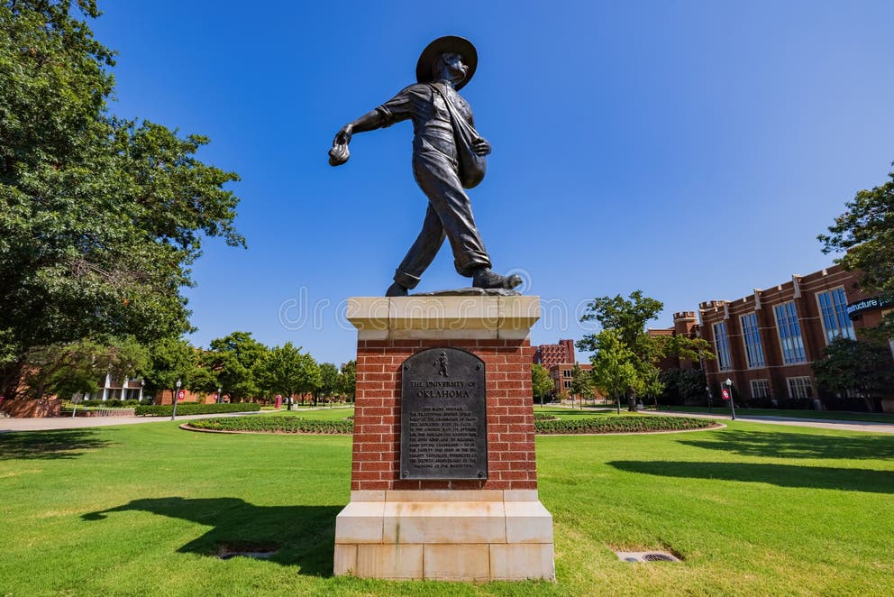 Entrance Gate of the University of Oklahoma Editorial Photography ...