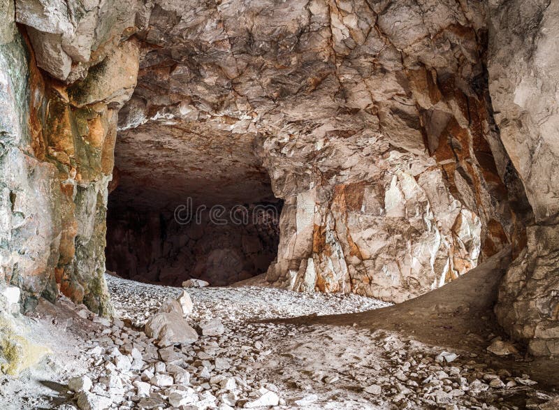 Entrance to the cave stock image. Image of travel, limestone - 59016393