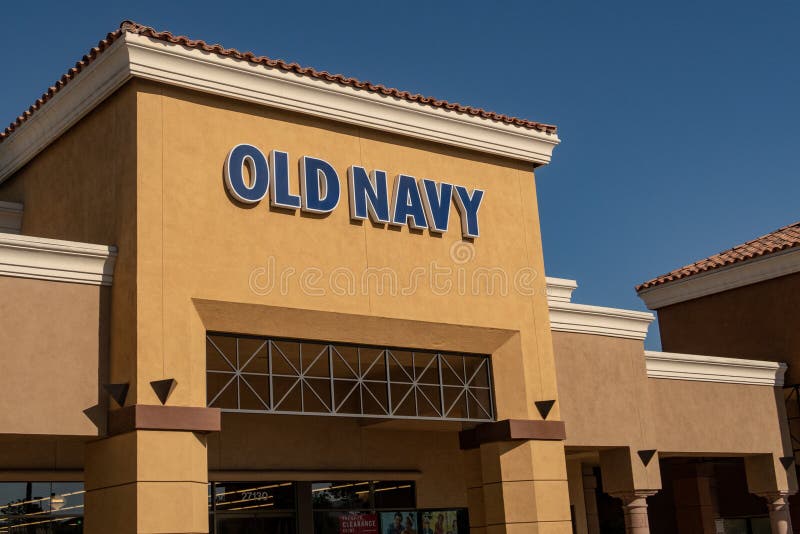 Old Navy Store editorial stock image. Image of store - 211200569