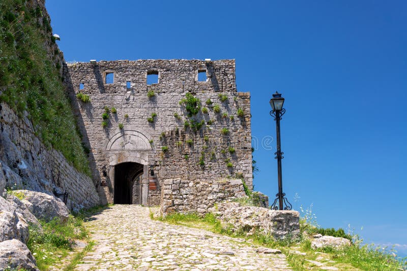 Entrance to Rozafa Castle stock image. Image of rozafa - 136907101