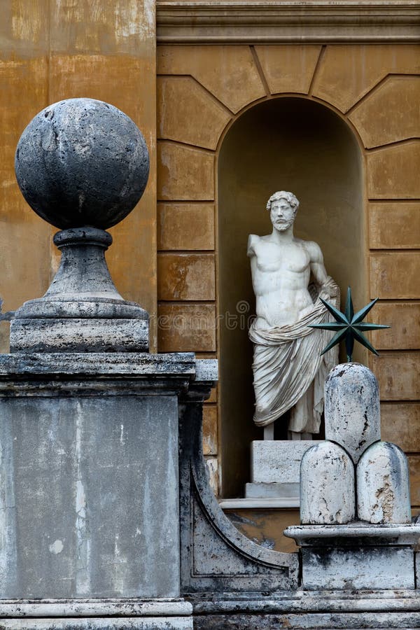 Entrance To the Vatican Museums Editorial Image - Image of star, roman ...