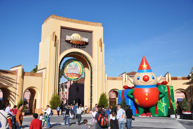 Entrance of Universal Studios Orlando Editorial Stock Photo - Image of ...