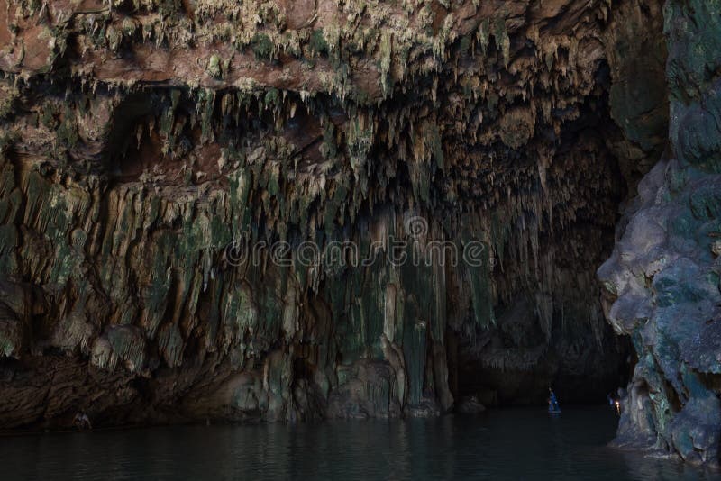 Entrata Cave Al Lotto Di Tham in Tailandia Fotografia Stock - Immagine ...