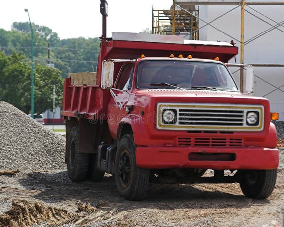 Entrega de rocas imagen de archivo. Imagen de camino, vaciado - 261539