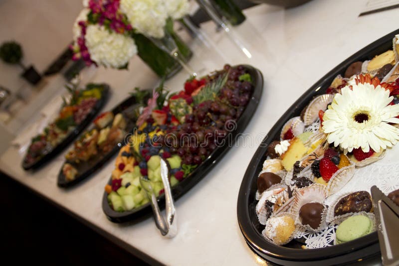 Entremeses Y Bandejas Del Partido Del Bocado Foto de archivo - Imagen ...