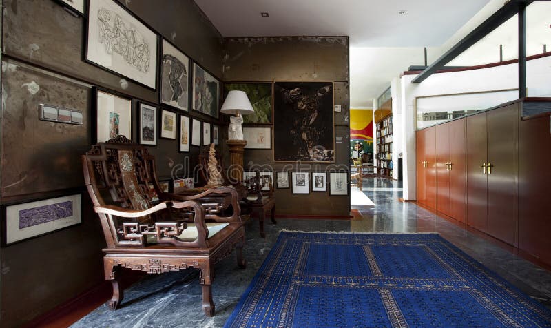 Entry Hall editorial photography. Image of contemporary - 36662452