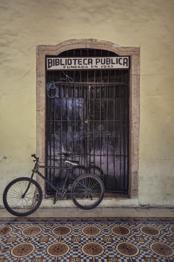 Entry of the Public Library Editorial Image - Image of building ...