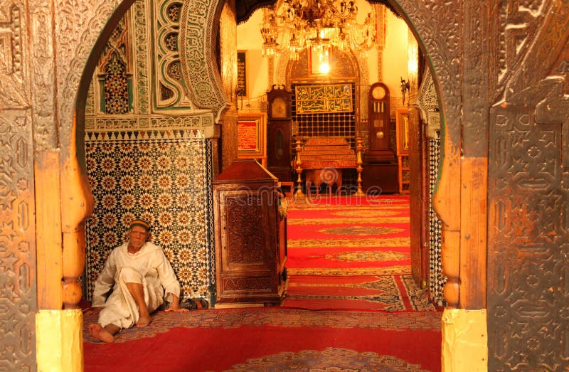 Mosque door entrance stock image. Image of moroccan, arch - 24420869