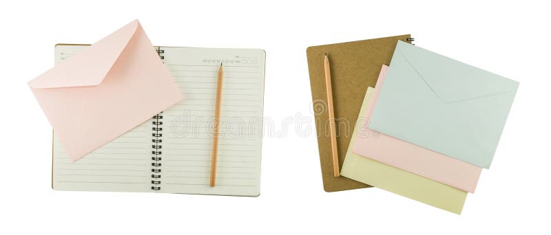 Envelope E Caderno Isolados No Fundo Branco , Isto Tem O Cl Foto de ...