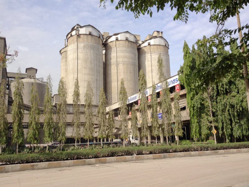 Cement packing plant editorial photo. Image of environment - 73521776