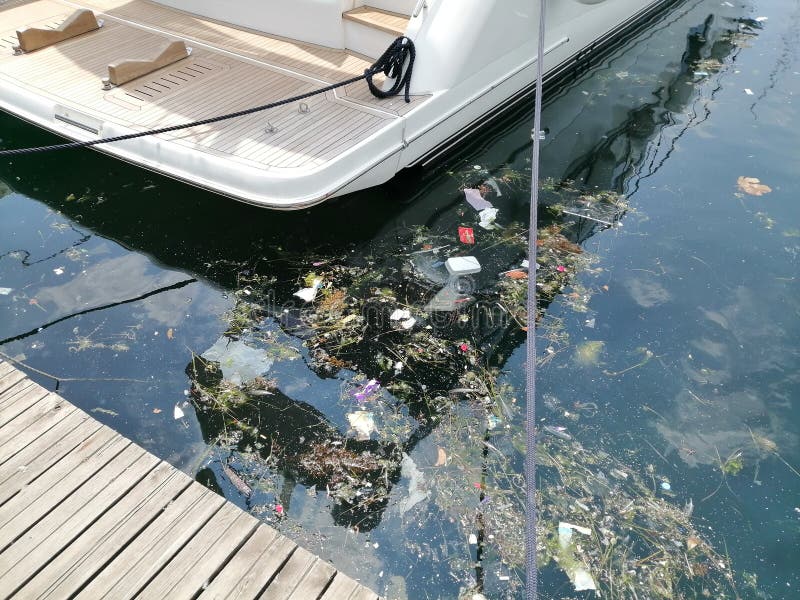 Environmental Problem of Plastic Rubbish Pollution in Ocean Stock Image ...