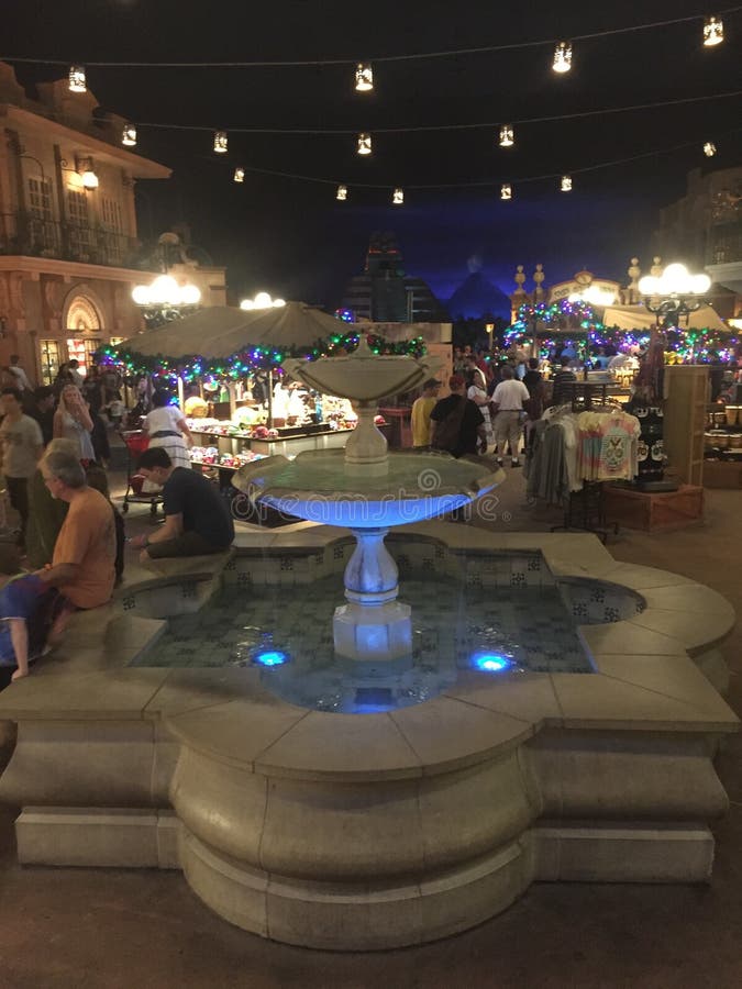 Epcot Mexico editorial stock image. Image of tourists - 85130444