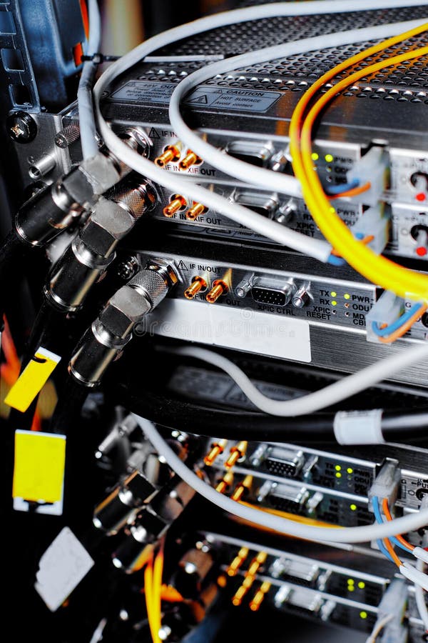 Equipamento De Telecomunicação Foto de Stock - Imagem de cabo, wired ...