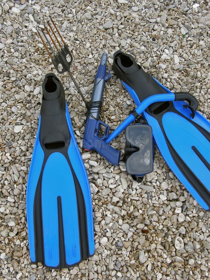 135 Scuba Diver Spear Gun Stock Photos - Free & Royalty-Free Stock ...