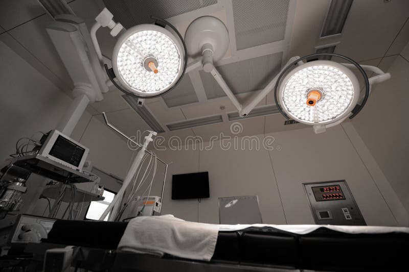 Equipment and Medical Devices in Modern Operating Room Operation Room ...