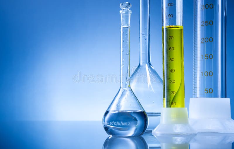 Botellas del laboratorio foto de archivo. Imagen de laboratorio - 357568