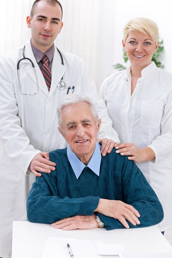 Paciente Satisfecho En El Doctor Imagen de archivo - Imagen de oficina ...
