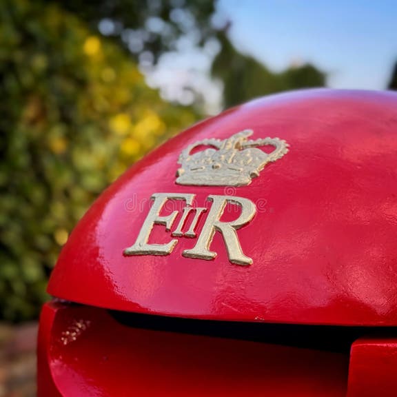 ER insignia stock image. Image of royal, mailbox, outdoor - 378428635