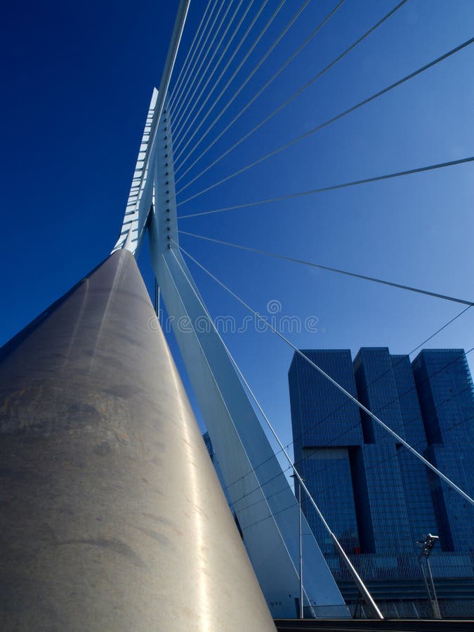 Erasmusbrug Rotterdam editorial photo. Image of shot - 209316176