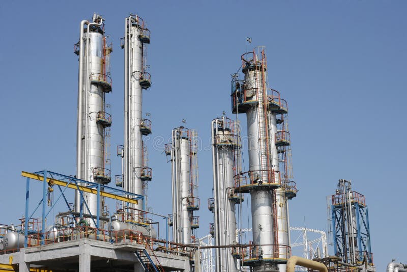 Erdöl-Raffinerie stockbild. Bild von sonderkommando, kompliziert - 21181181