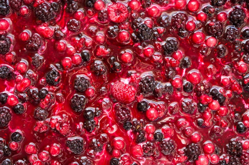 Erdbeere, Brombeere Und Himbeere Stockfoto - Bild von zitrone ...