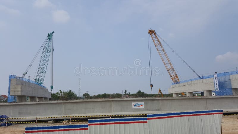 Erection Girder Toll Road Project Editorial Image - Image of vehicle ...