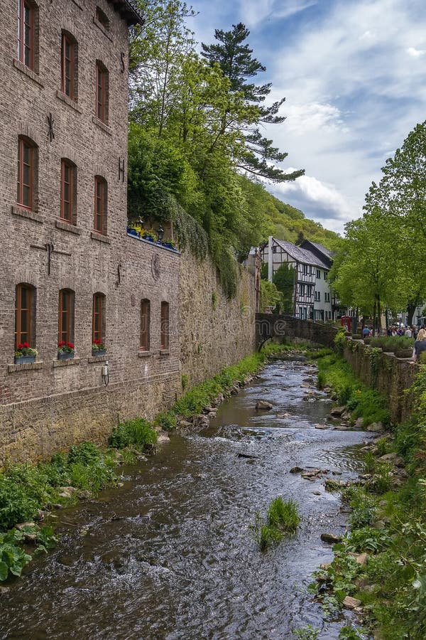 Erft-Fluss in Schlechtem Munstereifel, Deutschland Stockfoto - Bild von ...